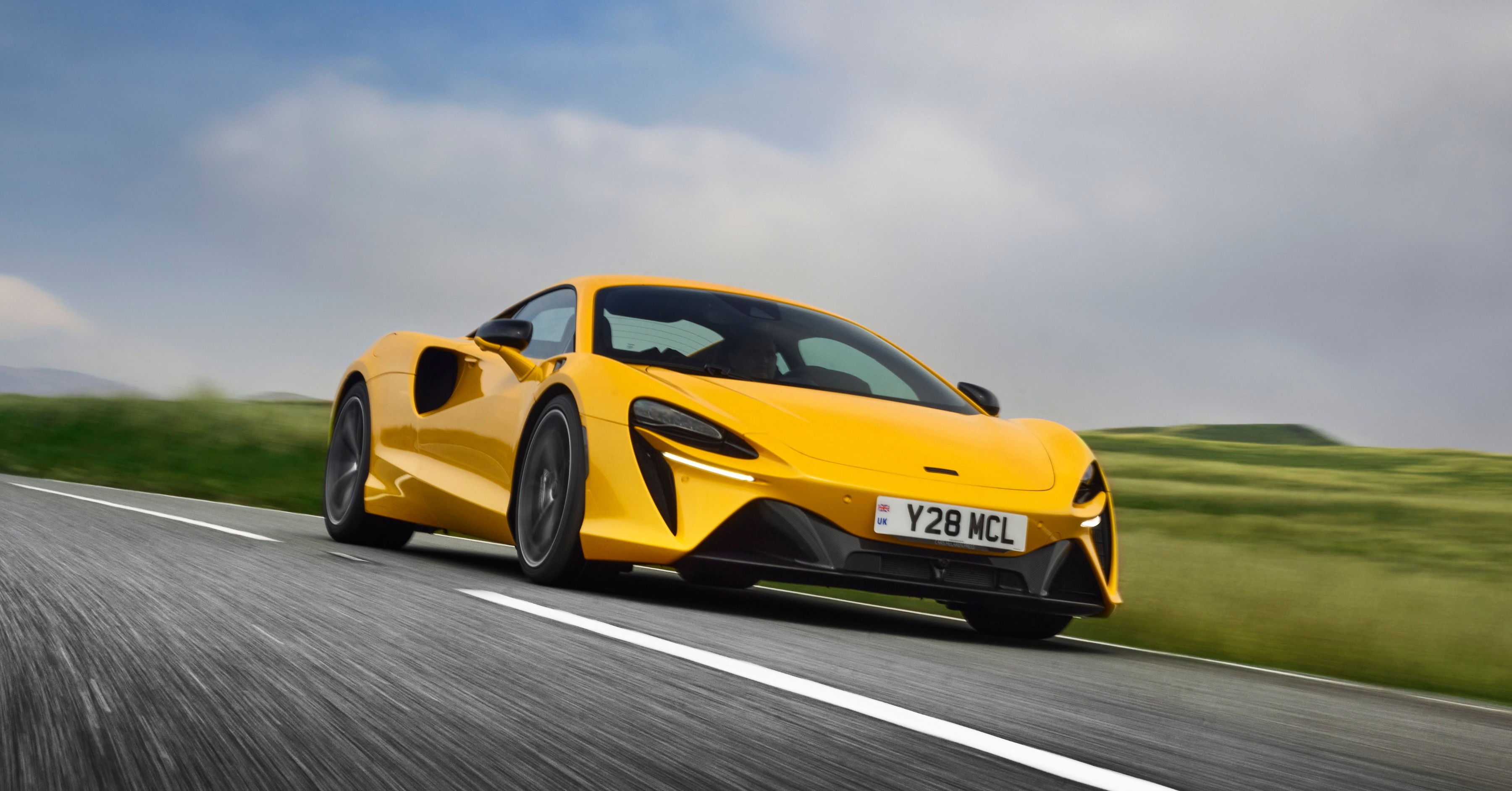 McLaren Artura được tạp chí Autocar vinh danh “Britain’s Best Driver’s ...